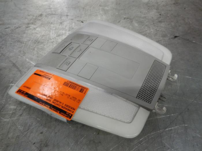 Binnenverlichting voor Mercedes C 2.2 C-200 CDI 16V - 2048202001 HELLA