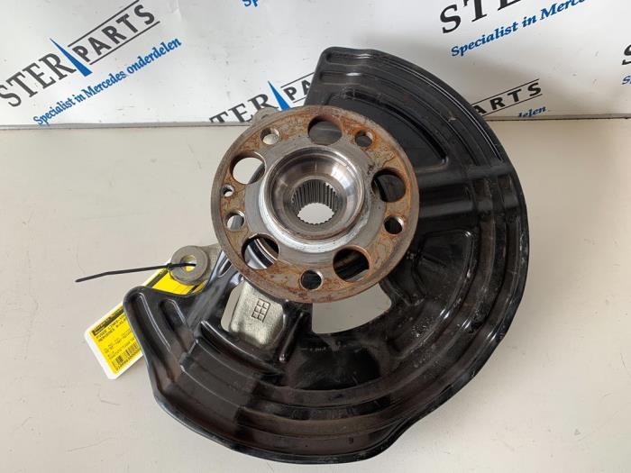 Fuseeen links-voor met artikelnummer A2463320100 voorraad