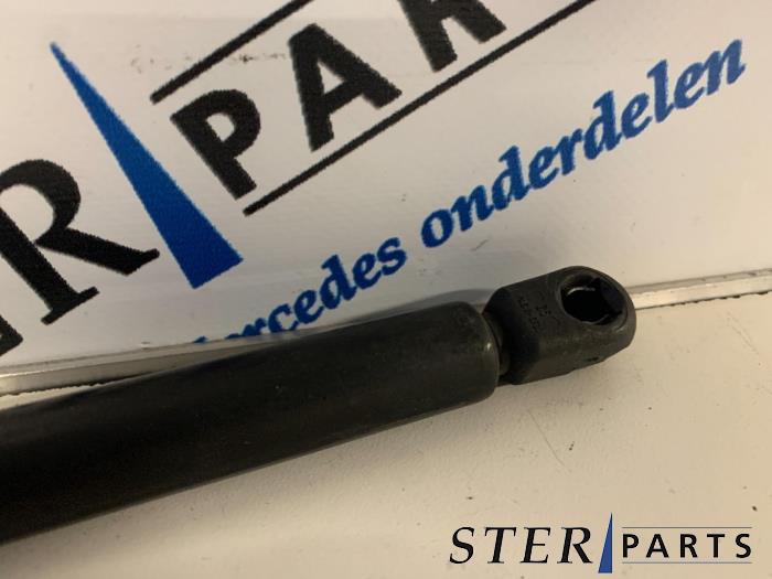 Gasdemper Motorkap links Mercedes E 2.2 E-200 CDI 16V - A2118800029 ...