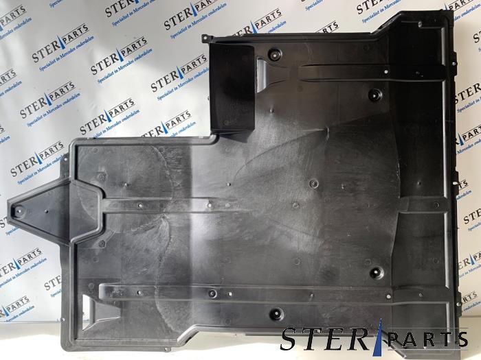 Mercedes Vito Motor Beschermplaten voorraad | Onderdelenlijn.nl