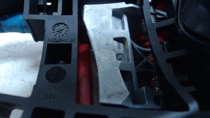 Handgreep BMW 3 serie 328d 2.0 16V - 51217242568