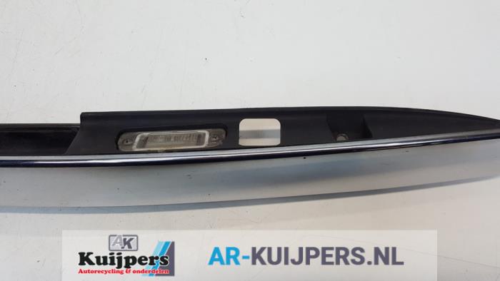 Handgreep Achterklep - Onderdeelinformatie - Autorecycling Kuijpers B.V.