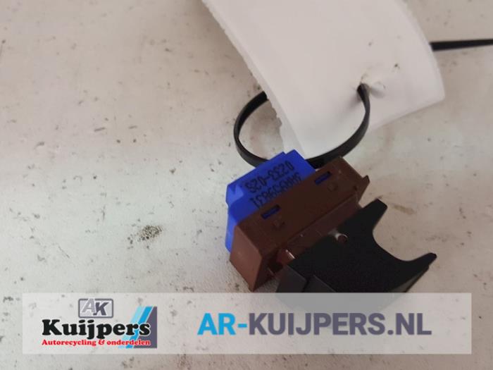 Schakelaar achterklep Volkswagen Passat Variant 2.0 TDI 16V 140 ...
