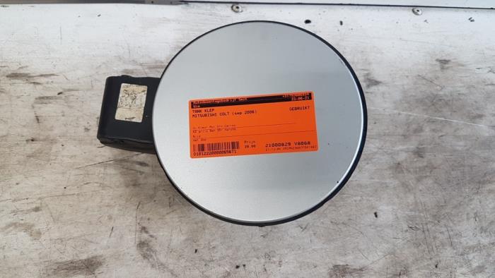 Tank Klep Mitsubishi Colt 1.5 16V - Autodemontagebedrijf Smit