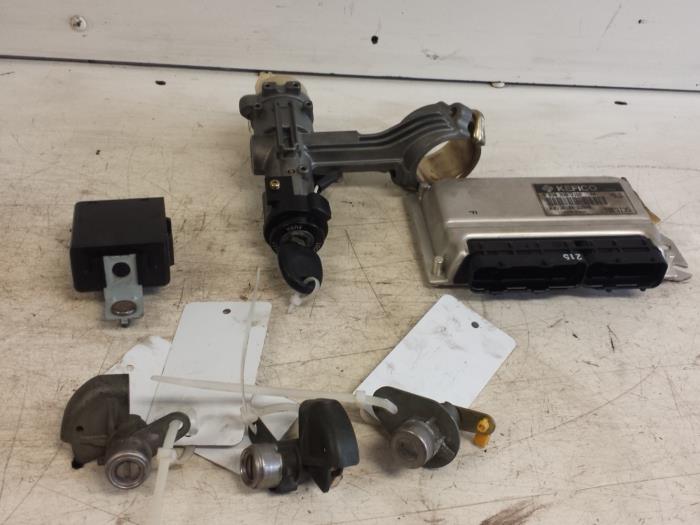Kontaktslot + computer Hyundai Getz 1.3i 12V - 9030930215FA4 G4EA