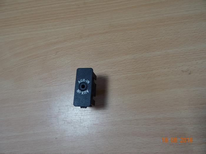 Gebruikte Mini Cooper AUX/USB aansluiting - 9229293 - Miniparts24 ...