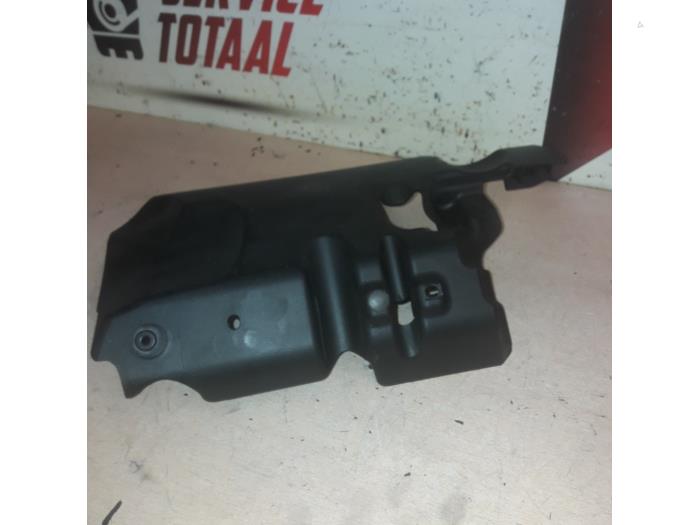 Afdekplaten motor met artikelnummer A6420107167 voorraad