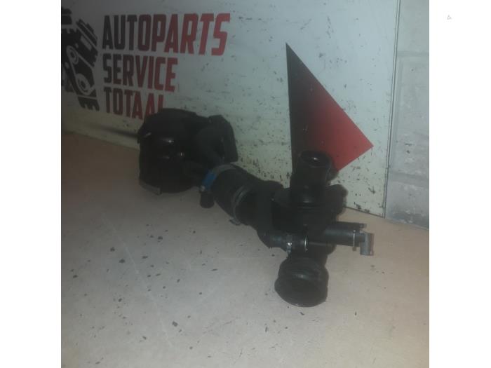 Thermostaathuis Mercedes Sprinter 5t 516 CDI 2.1 D RWD - A6512002800 651