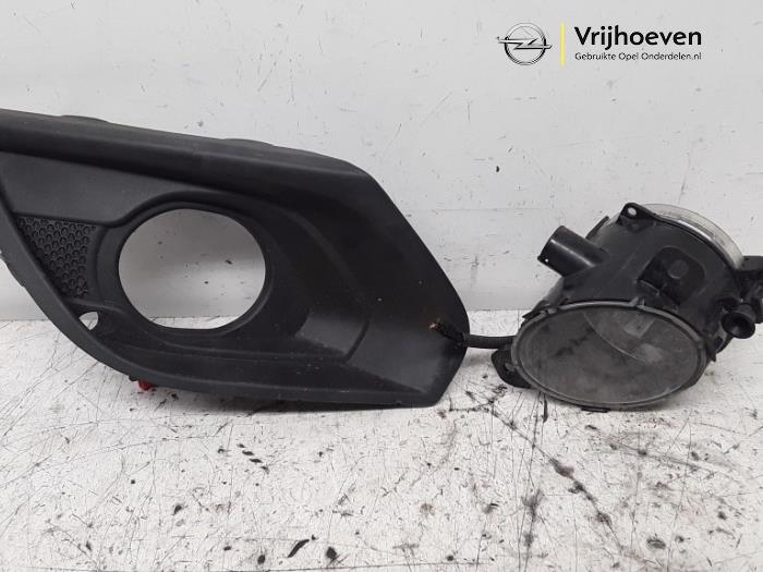 Gebruikte Opel Corsa E 1.2 16V Mistlamp links-voor - 13253625 ...