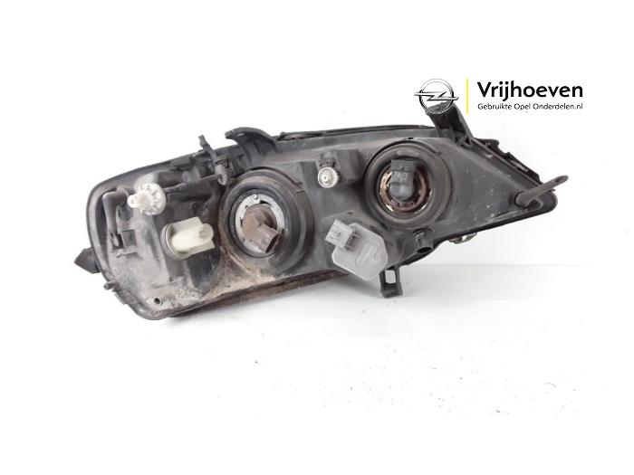 Gebruikte Opel Astra G Caravan (F35) 2.0 DTi 16V Koplamp links ...