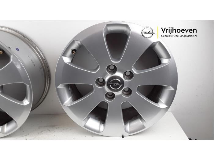 Gebruikte Opel Insignia 1.6 SIDI Eco Turbo 16V Velgen set - 13235010 ...