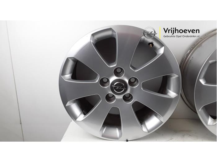 Gebruikte Opel Insignia 1.6 SIDI Eco Turbo 16V Velgen set - 13235010 ...