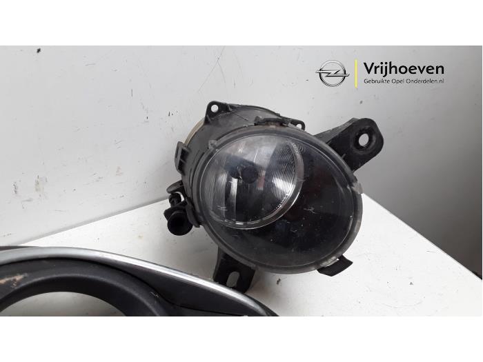 Mistlamp links-voor Opel Corsa D 1.0 - 13253625 GM