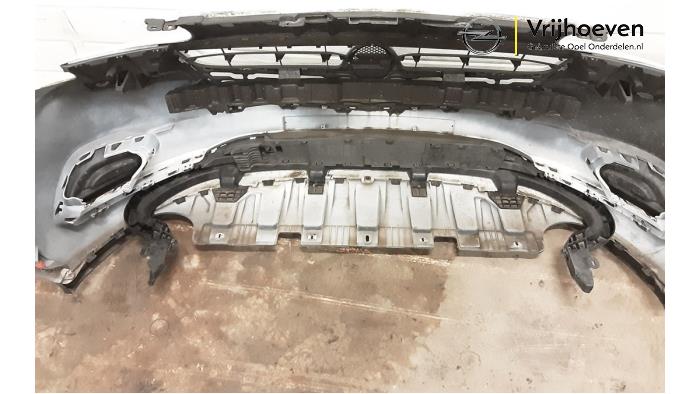 Voorbumper Opel Corsa E 1.4 16V Z40R - 39014304