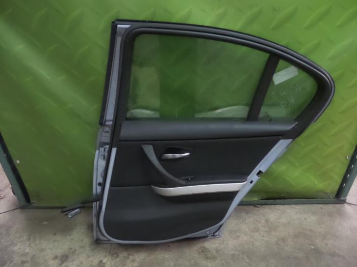 Portier 4Deurs rechts-achter BMW 3 serie 320d 16V 896
