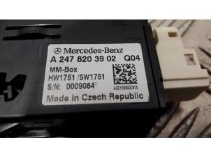 AUX/USB aansluiting Mercedes A 1.3 A-200 Turbo 16V - A2478203902