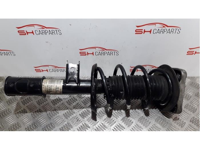 Schokdemperpoten rechts-voor met artikelnummer A1173231600 voorraad