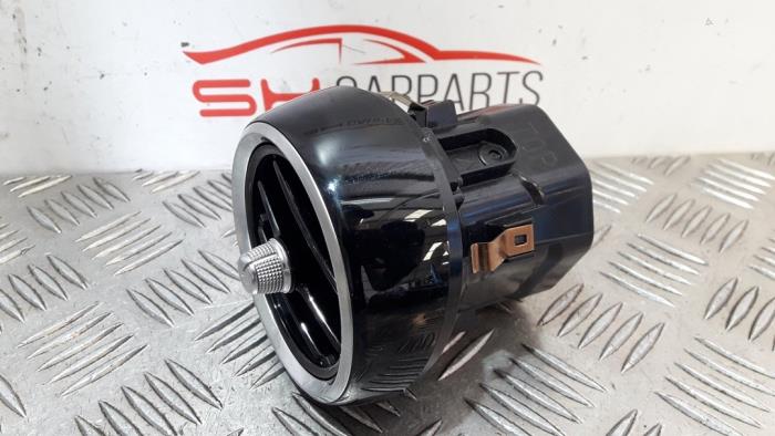 Luchtrooster Dashboard Mercedes GLC 2.0 300 16V EQ Boost 4-Matic ...