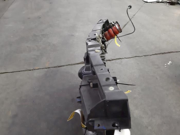 Frontpaneel Citroen C3 1.2 12V e-THP PureTech 110 - 9803900780