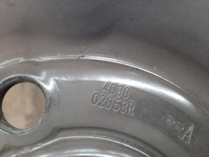 Velgen set + banden Dacia Sandero II 0.9 TCE 12V - 403002053R Staal