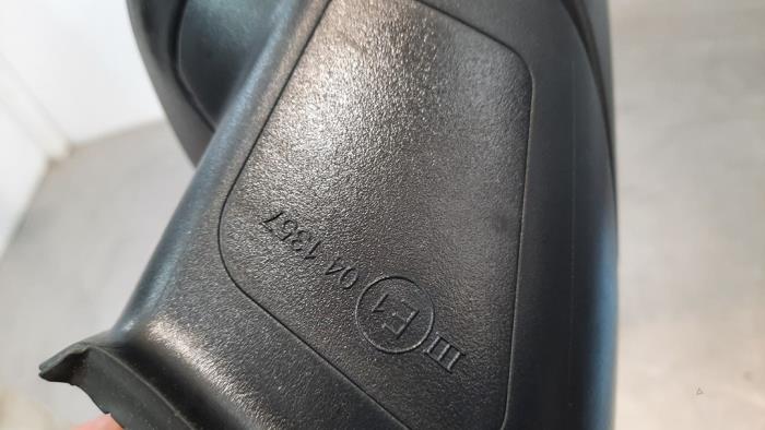 Buitenspiegel rechts BMW X1 xDrive 18d 2.0 16V - 51167459788