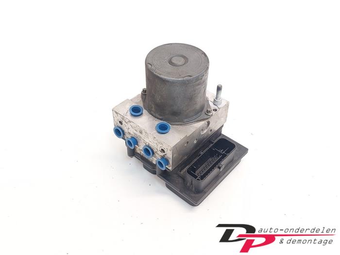 ABS Pompen met artikelnummer 4F0614517K voorraad