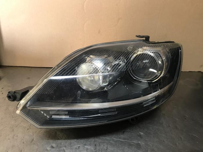 Koplamp links Volkswagen Golf Plus 1.4 TSI 160 16V - 4F0941329C HELLA