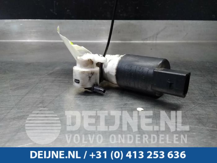 Onderdeelinformatie - ruitensproeierpomp voor voor uw Volvo V60 ...