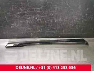 Sierstrippen met artikelnummer A4476900370 voorraad