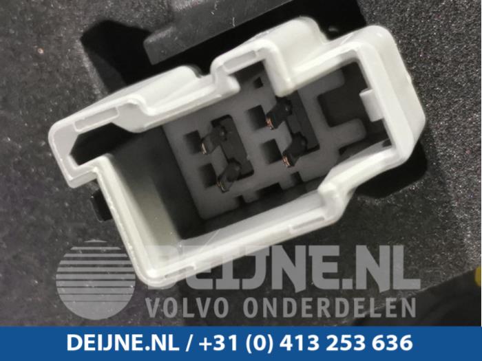 Achterlicht links Volvo V90 - 32228010 VOLVO
