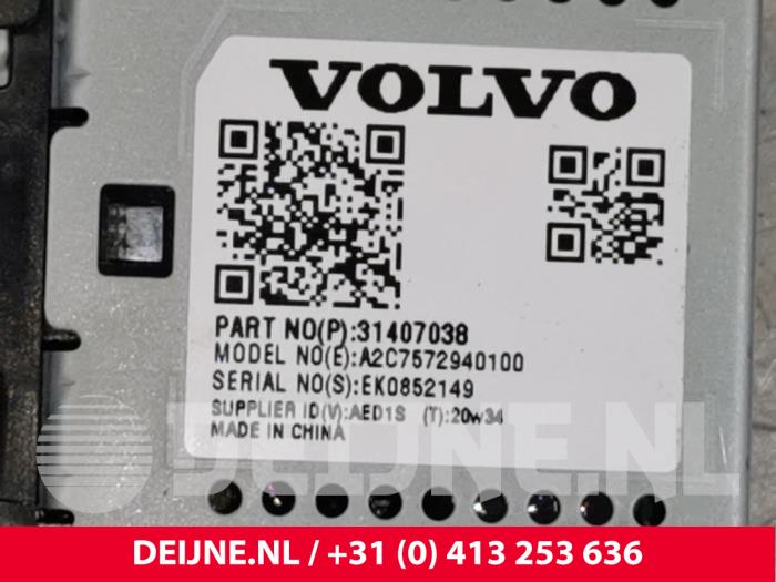 AUX/USB aansluiting Volvo XC60 II 2.0 T6 16V Twin Engine - 31407038 VOLVO