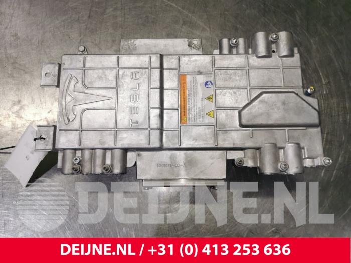 Tesla Model S Modules (diversen) voorraad | Onderdelenlijn.nl