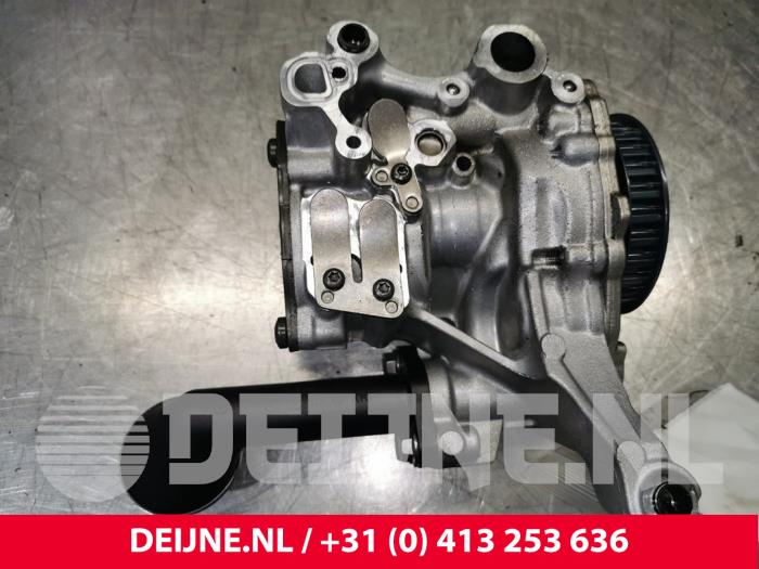 Oliepomp Volkswagen Golf VII Variant 2.0 TDI 150 16V - 04L145208D CRBC