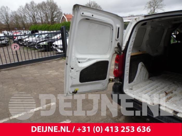 Achterdeuren Bus-Bestelauto met artikelnummer 9820437080 voorraad