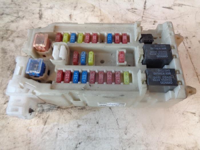 Isuzu D-MAX Zekeringkasten voorraad | Onderdelenlijn.nl