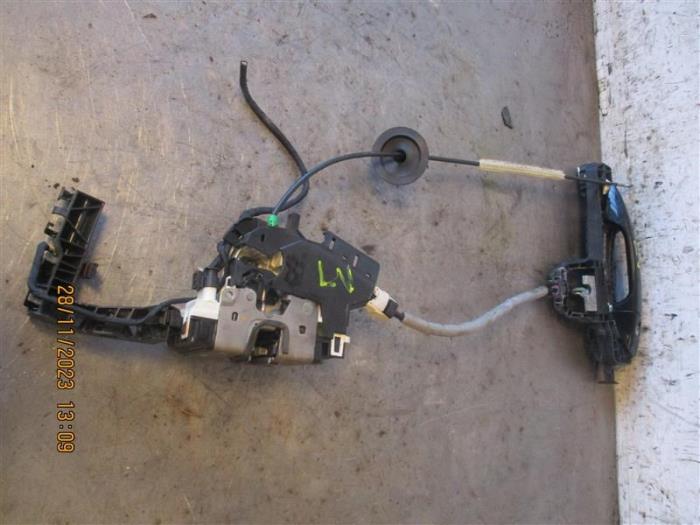 Deurslot Mechanieken 4Deurs links-voor met artikelnummer A2047201535 ...