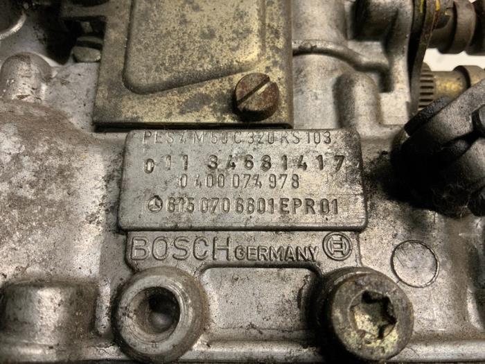 Dieselpomp Mercedes 200-300D 200 D - 0400074978 615940 BOSCH