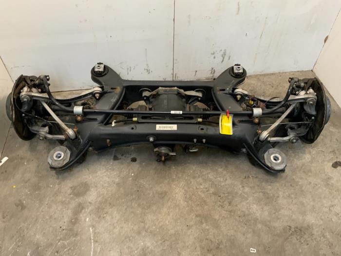 Achterassen achterwielaandrijving met artikelnummer A2073509702 voorraad