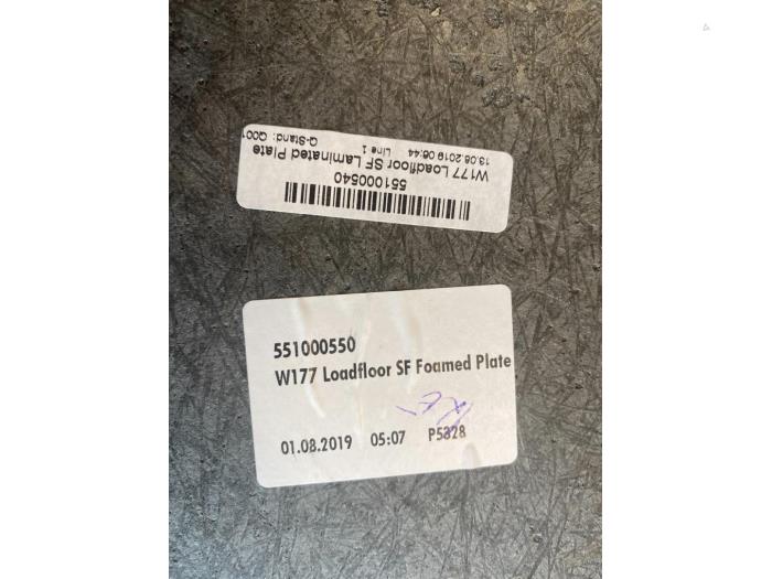 Bekleding bagageruimte Mercedes A 1.3 A-180 Turbo 16V - A1776800500