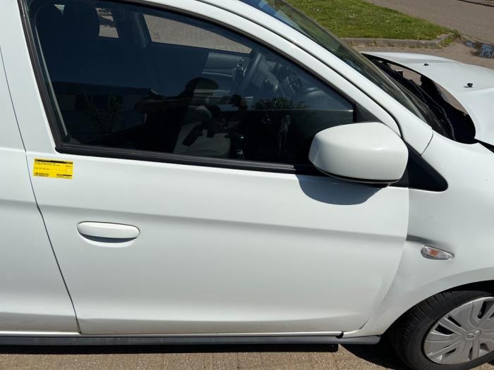 Portier 4Deurs rechts-voor Mitsubishi Space Star 1.0 12V W19A - 5700B484