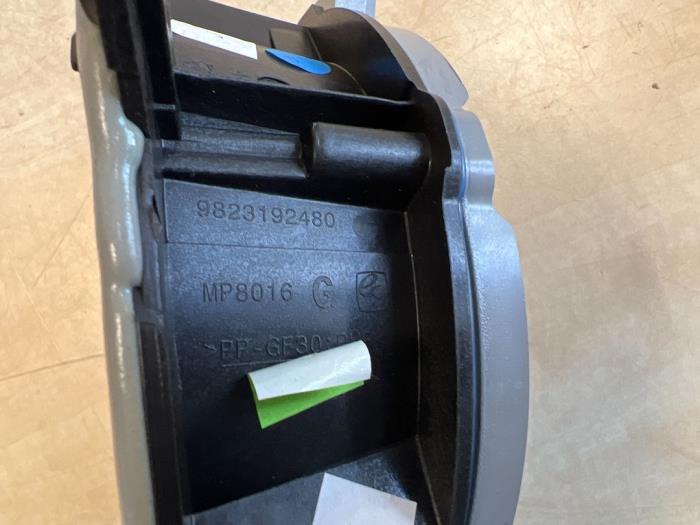 Luidspreker Opel Corsa F 1.2 Turbo 12V 100 - 9823192480 OPEL