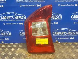 Gebruikte Kia Carens III (FG) 2.0i CVVT 16V Achterlicht links ...