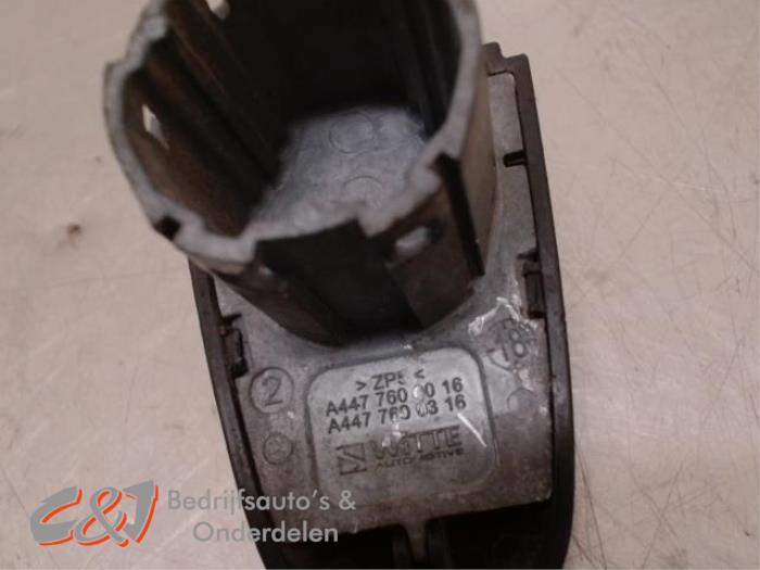 Deurslot Cilinder rechts Mercedes Vito 2.2 114 CDI 16V - A4477600016 WITTE