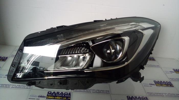Koplamp links Mercedes CLA 2.0 CLA-220 Turbo 16V - A1179067800