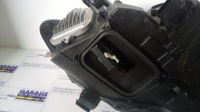 Koplamp links Mercedes CLA 2.0 CLA-220 Turbo 16V - A1179067800