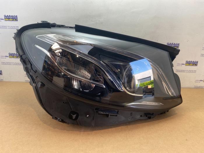 Koplampen rechts met artikelnummer A2139062806 voorraad