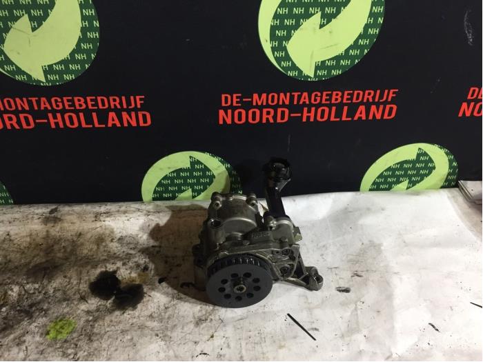 Oliepomp Volkswagen Golf - 04L145208D