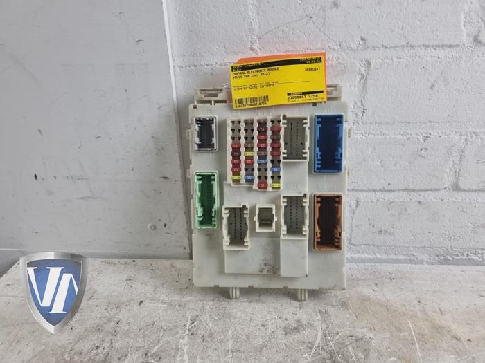 Volvo V40 CEM (modules) voorraad | Onderdelenlijn.nl