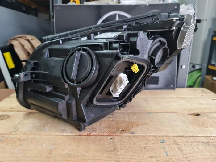 Koplamp rechts Mercedes C - A2059061606 MERCEDES