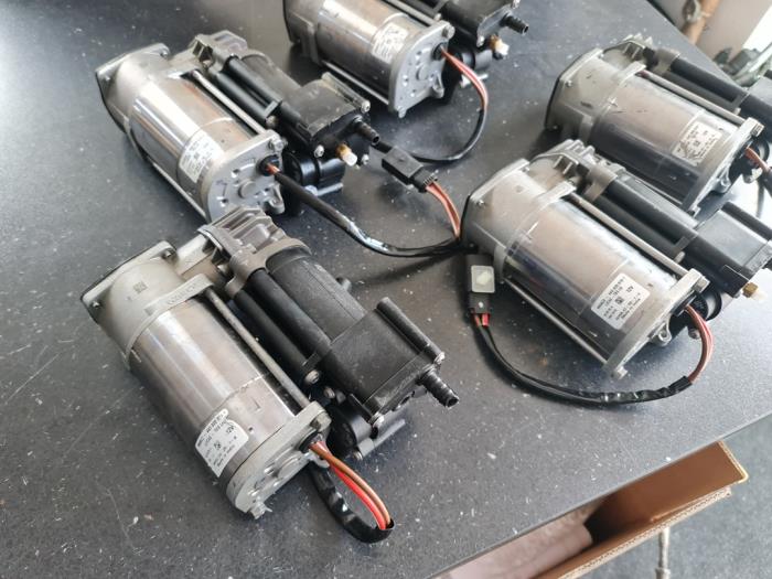 Luchtpomp (Vering) Mercedes C-Klasse - A0993200004 WABCO